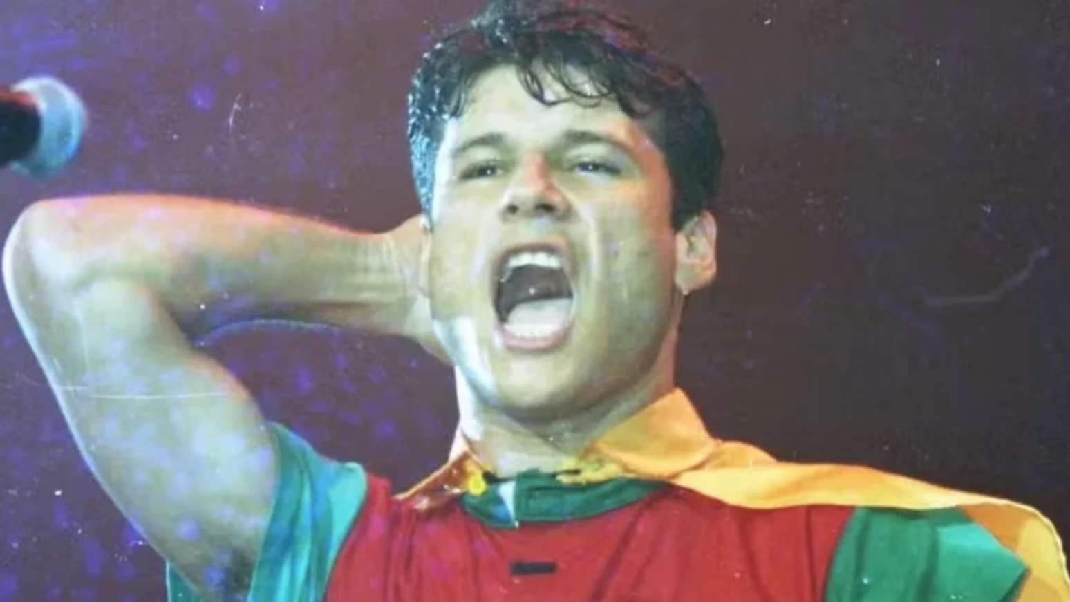 FOTOS: Jaqueta de Dinho, do Mamonas Assassinas, está intacta após 30 ...