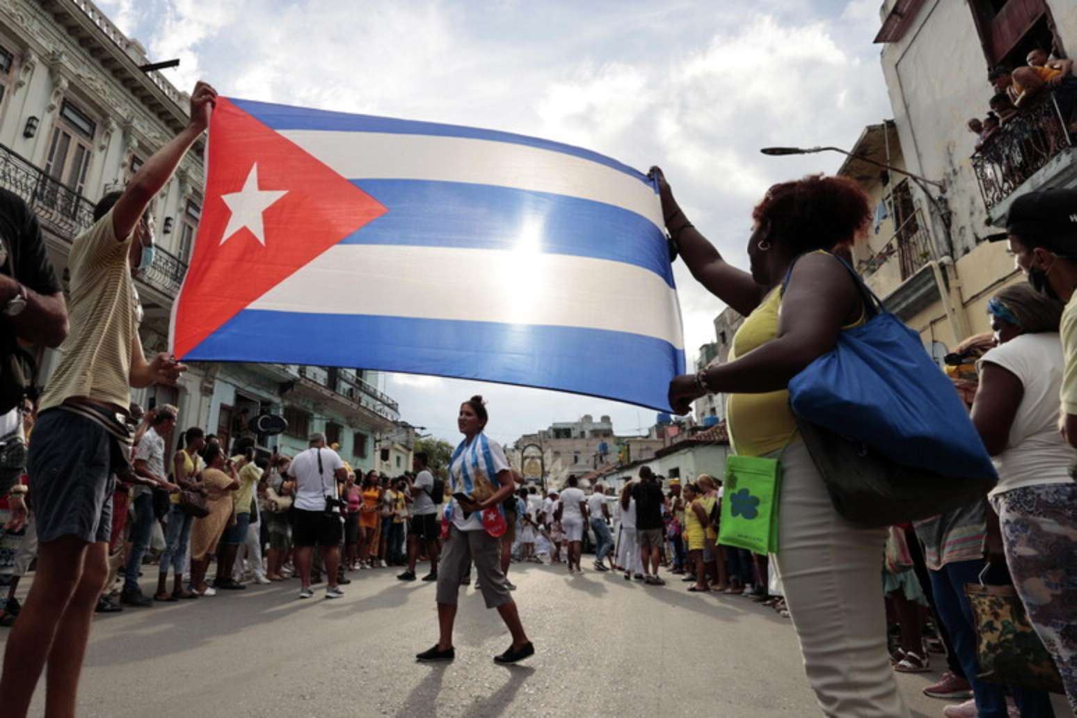 Trump diz que 'se voltará' a Cuba após finalizar guerra no Irã