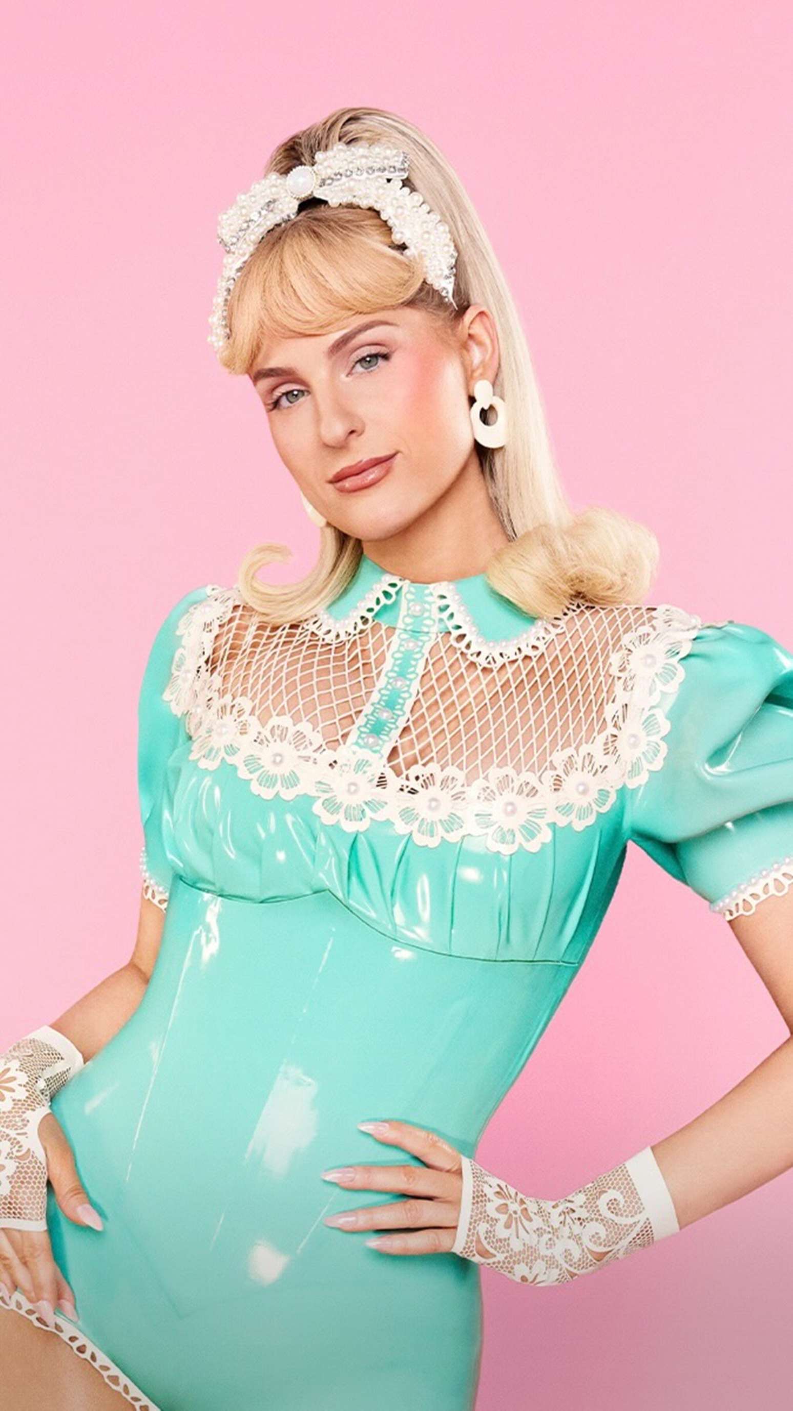 Após polêmica por grupo de mães de Hilary Duff, Meghan Trainor é ...