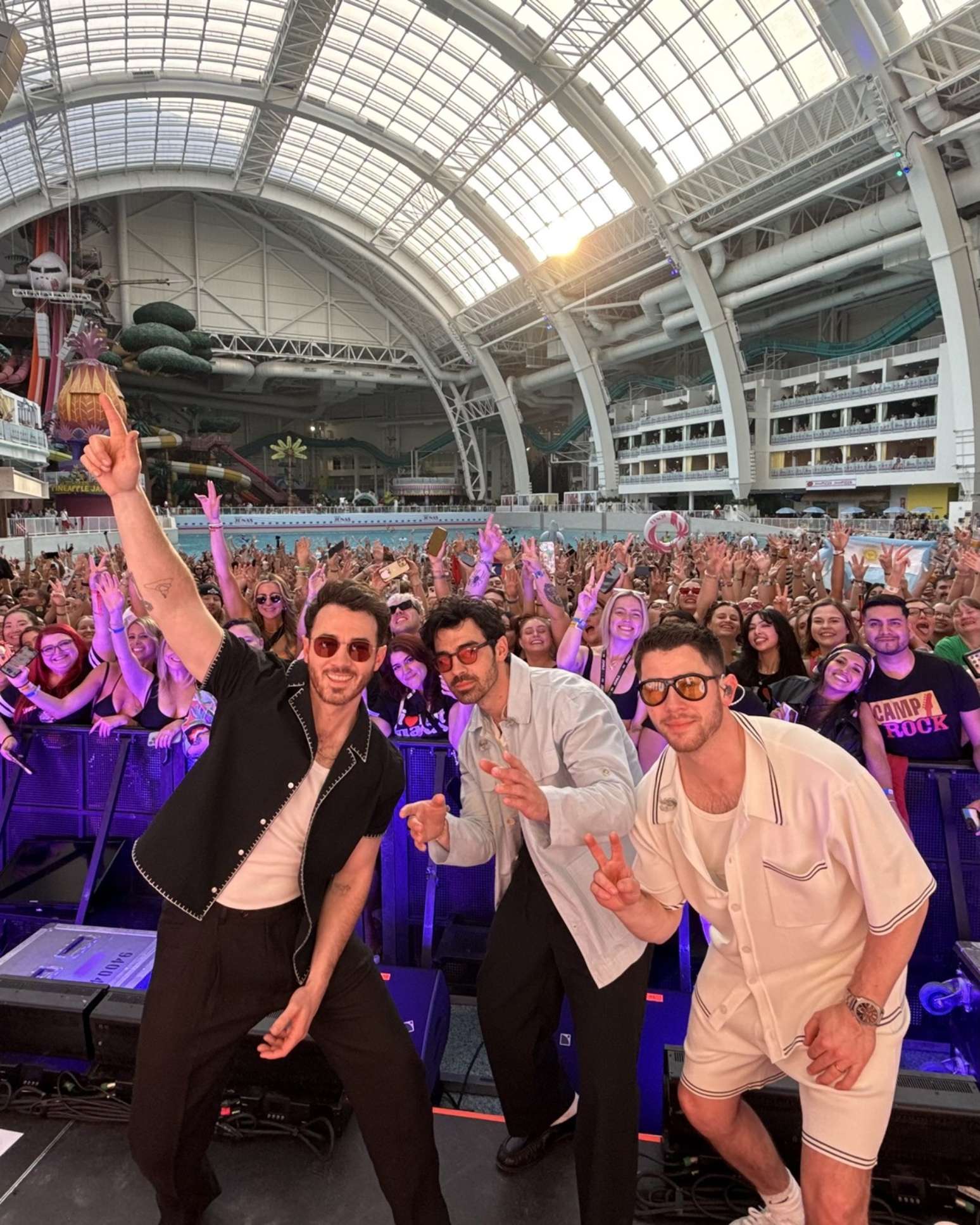 Playlist: confira a setlist da turnê "JONAS20 - GREETINGS FROM YOUR ...