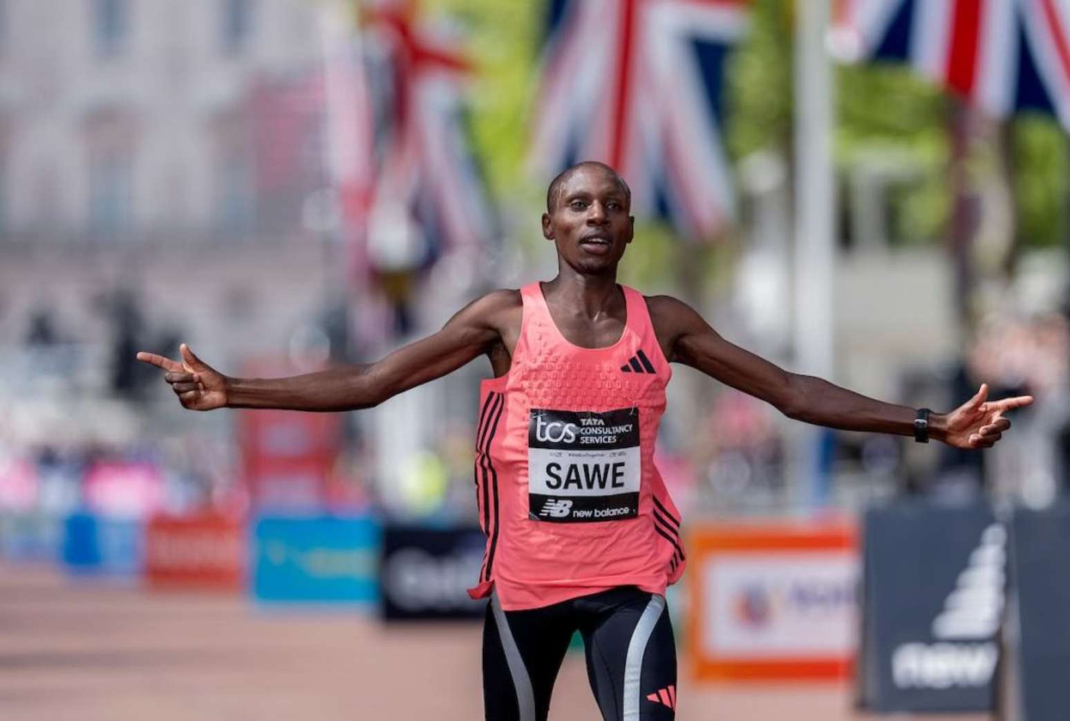 Sebastian Sawe vence em Londres com recorde mundial e sub-2h na ...