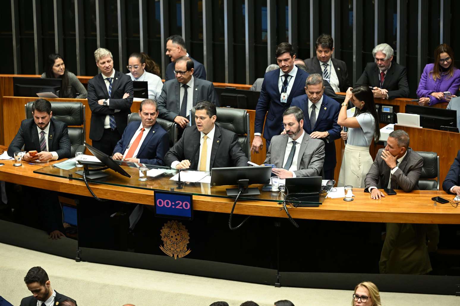 Câmara vota por derrubar veto de Lula e mantém PL da Dosimetria, que ...