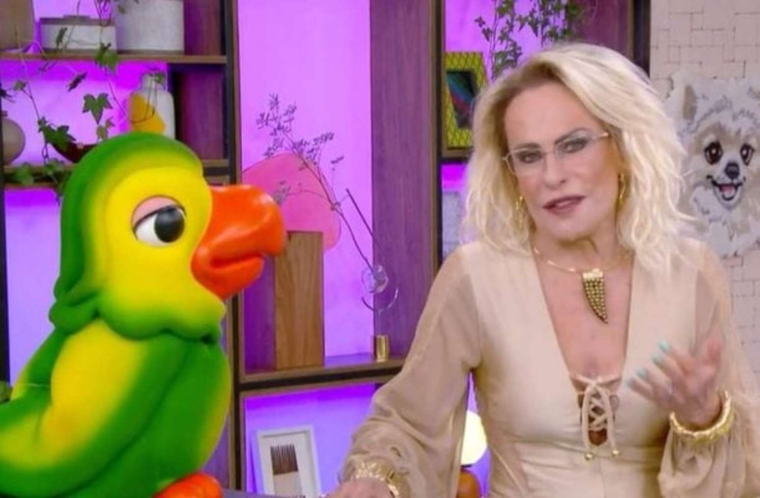 Ronaldinho Gaúcho é alfinetado ao vivo por Ana Maria Braga na Globo