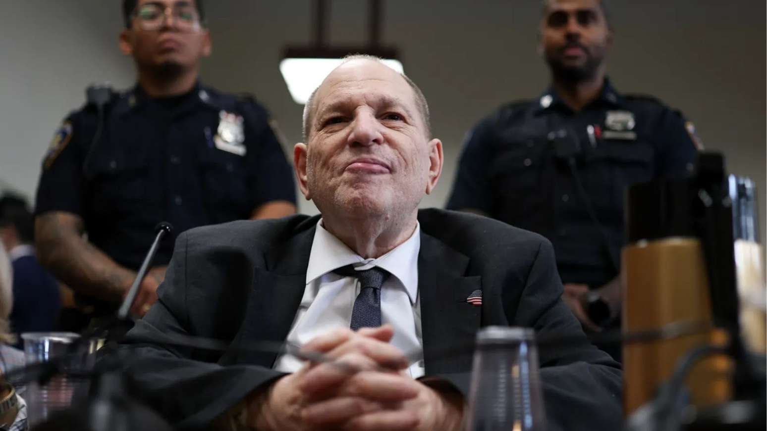 Caso de estupro de Harvey Weinstein termina em julgamento anulado após ...