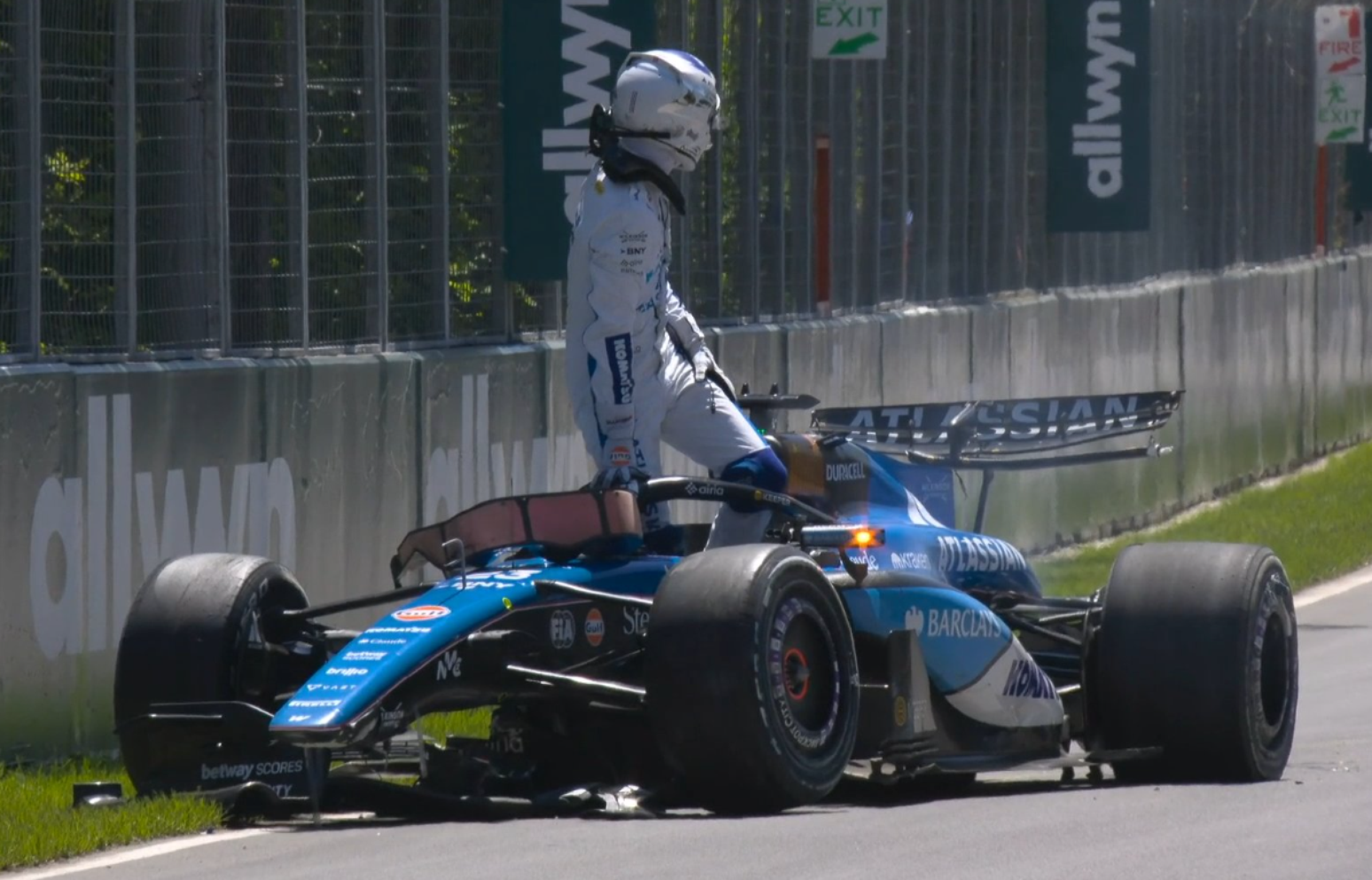 F1 2026: Bandeira vermelha é acionada após Albon atingir marmota no TL1 ...