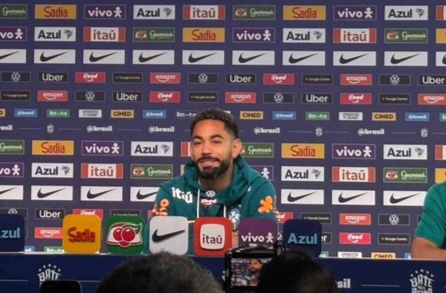 "Assunto de número é irrelevante", diz Matheus Cunha sobre camisa 9 do ...