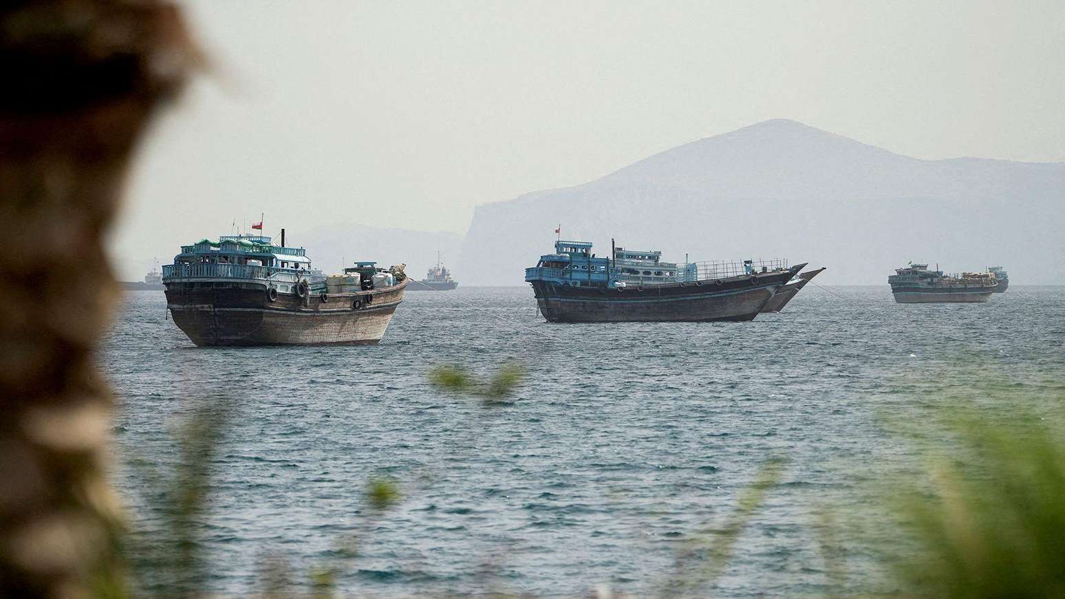 EUA dizem ter atacado radares iranianos, e Kuwait relata ataques com ...