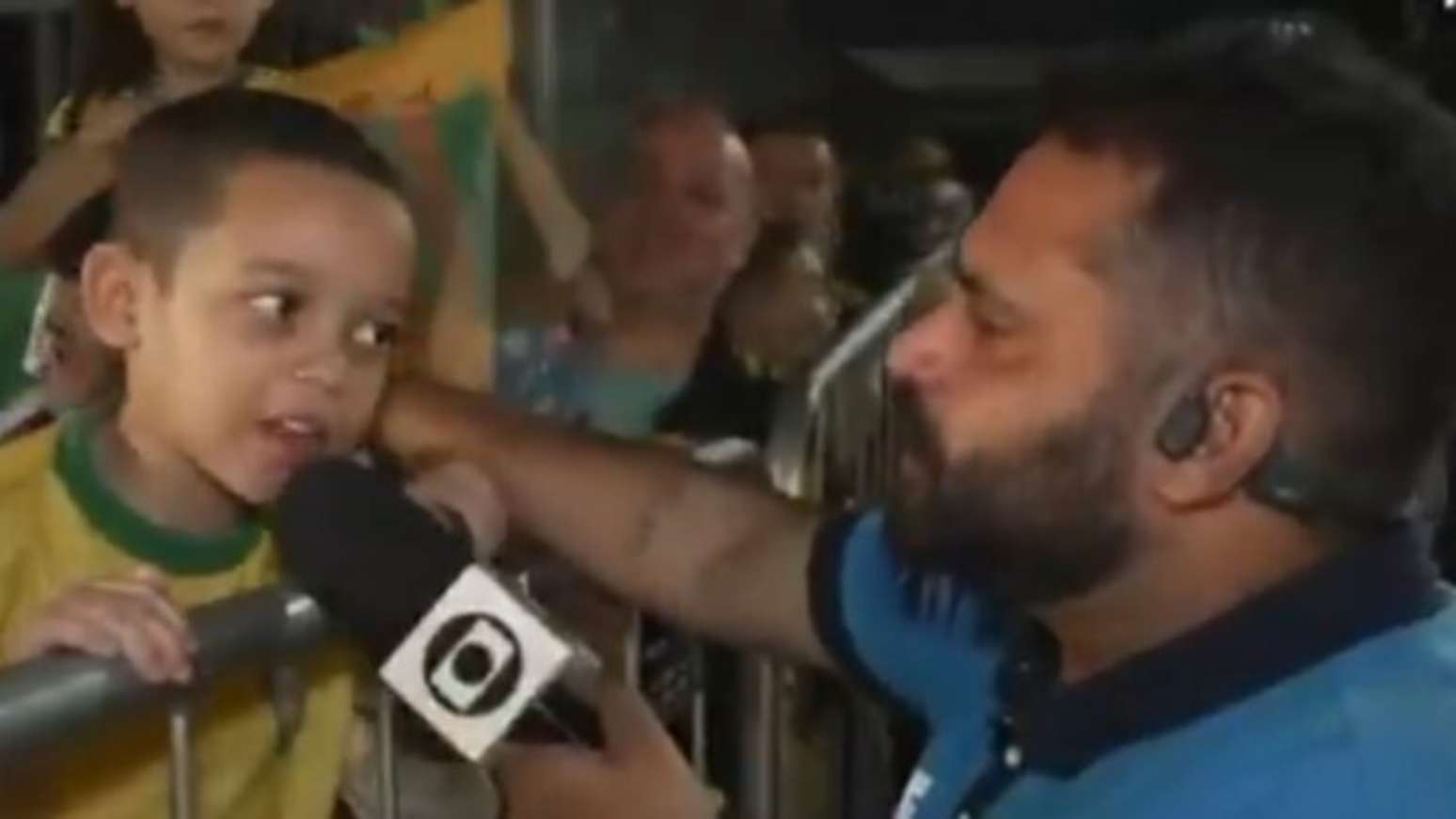 Neymar é detonado por criança ao vivo na Globo: 'Só fica caindo'