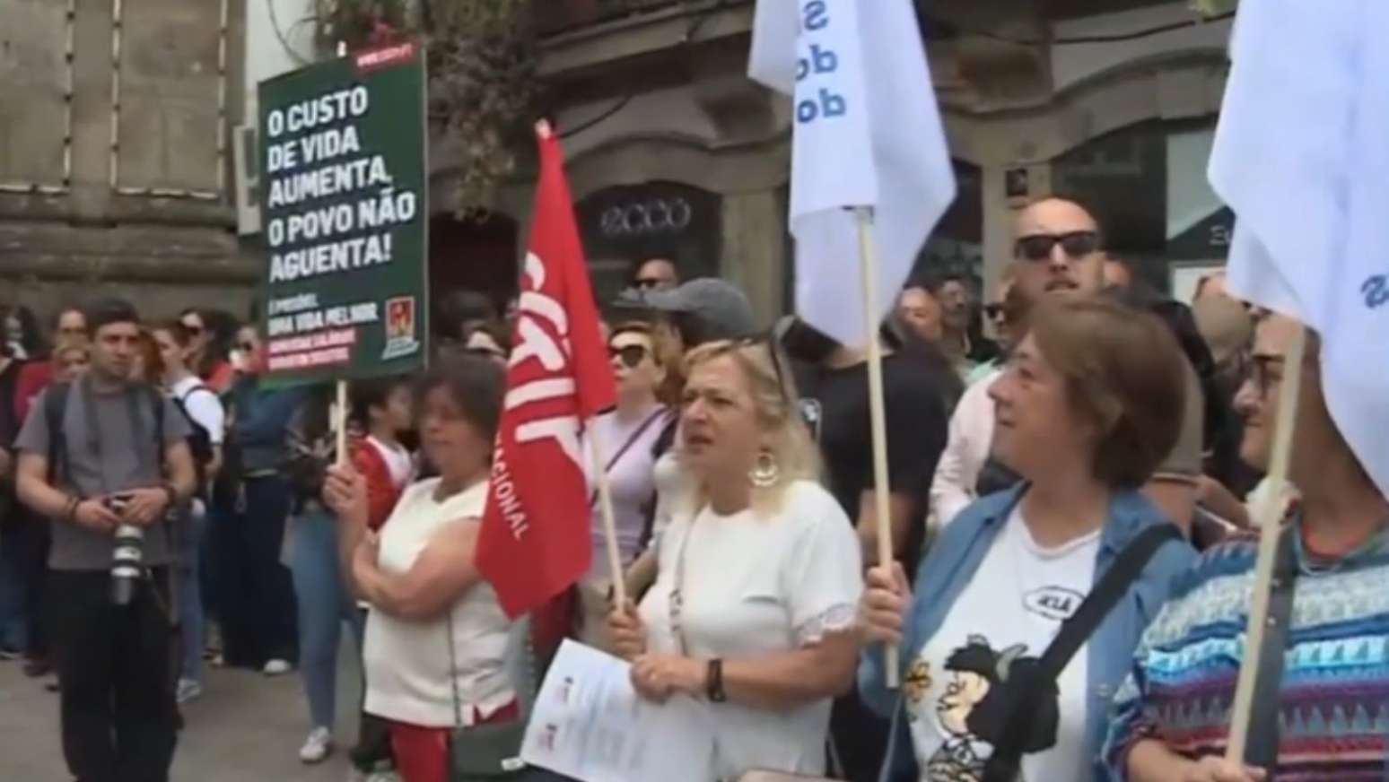 Greve geral paralisa Portugal em protesto contra reforma trabalhista