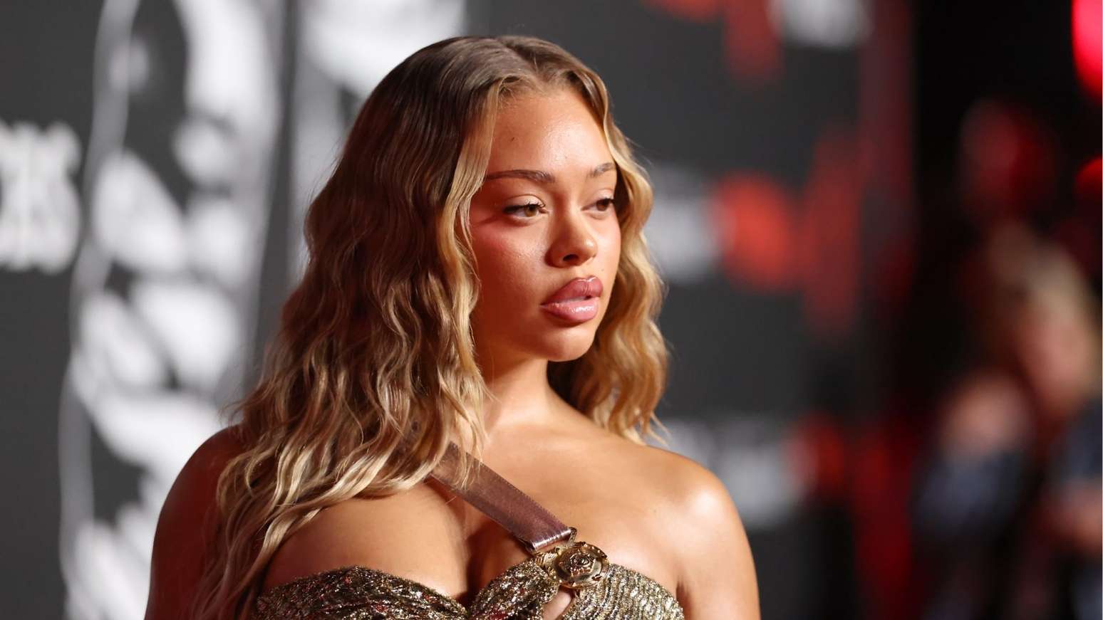 Latto se apoia no rap romântico em 'Big Mama'