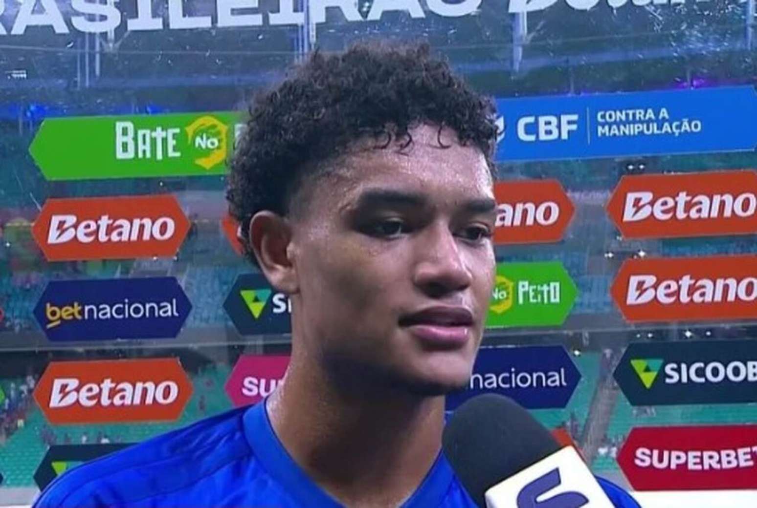 Cruzeiro acelera renovação e blinda Kaique Kenji da Europa