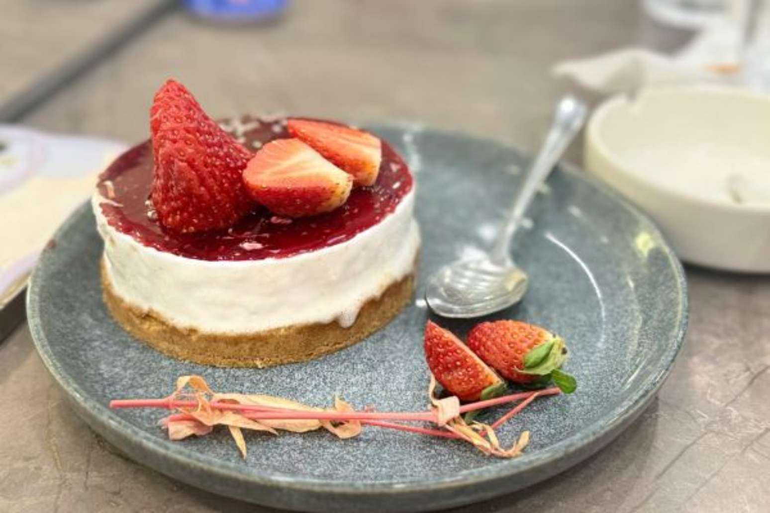 Torta gelada de morango sem açúcar: refrescante, cremosa e perfeita ...
