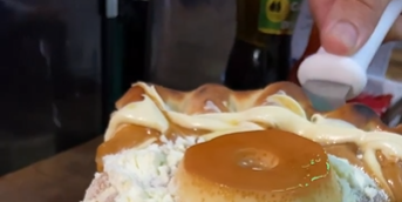 Para que serve a 'mesinha' que vem em cima da pizza? Descubra