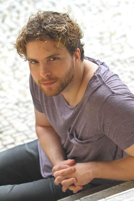 "Não sou dono do meu cabelo", diz Thiago Fragoso sobre carreira