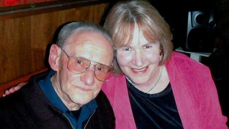 O tatuador de Auschwitz e seu amor secreto nascido no campo de concentração