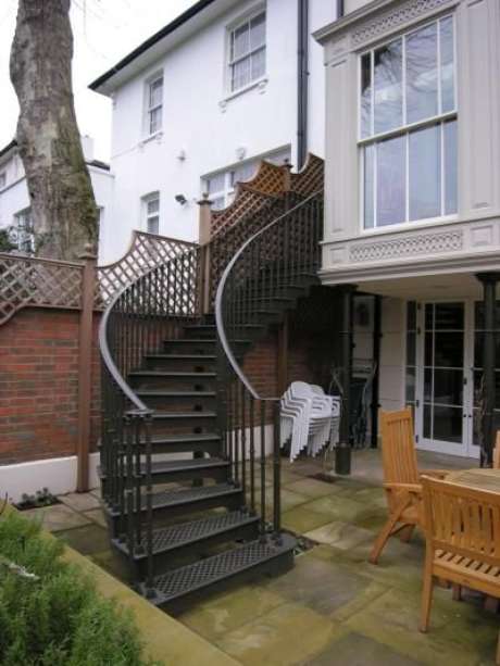 Escada Externa: +49 Ideias Para Deixar Seu Ambiente Completo