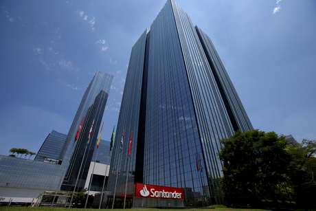 Santander Brasil pode ser banco mais atingido por crise do Covid-19 ...