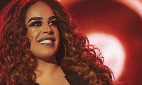 Gloria Groove prepara covers inéditos para a sua primeira live neste sábado