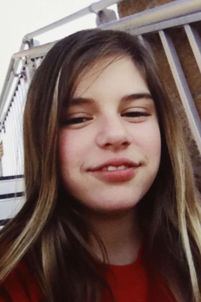 Menina que sobreviveu a ameba devoradora de cérebros deixa hospital