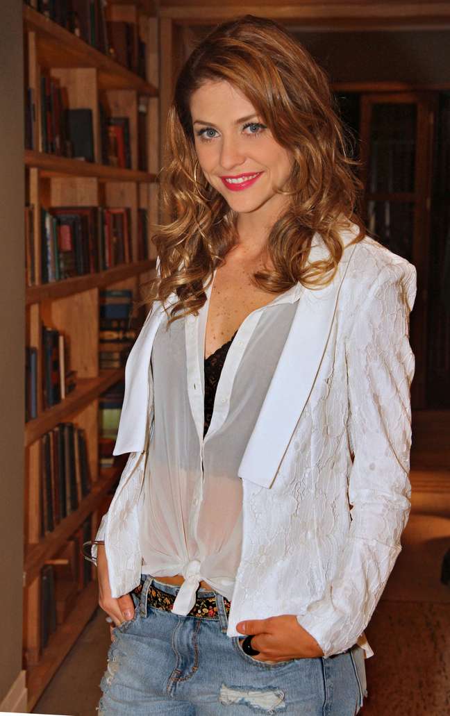 Após recesso, Christiana Ubach está de volta em 'Além do Horizonte'