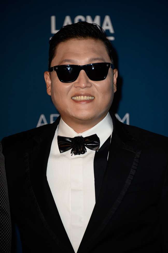 Prévia de canção de Psy supera 1 milhão de visualizações