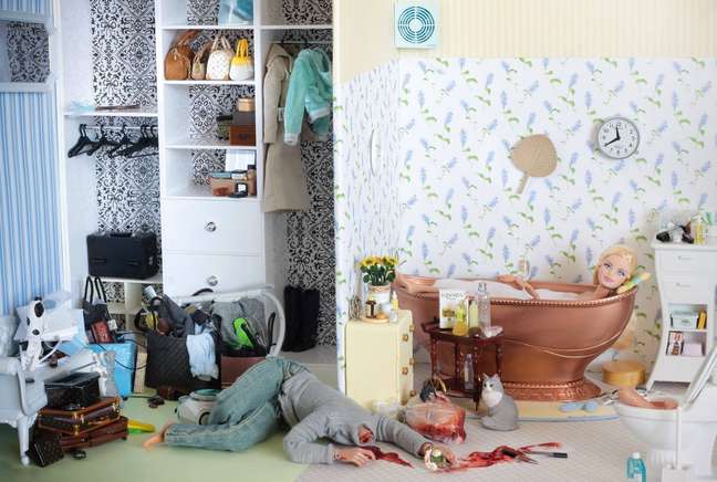 Projeto cria Barbie serial killer e dominadora sexual