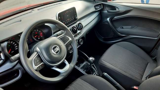 Fiat Argo Drive 1.3 compensa pelo motor, câmbio e consumo