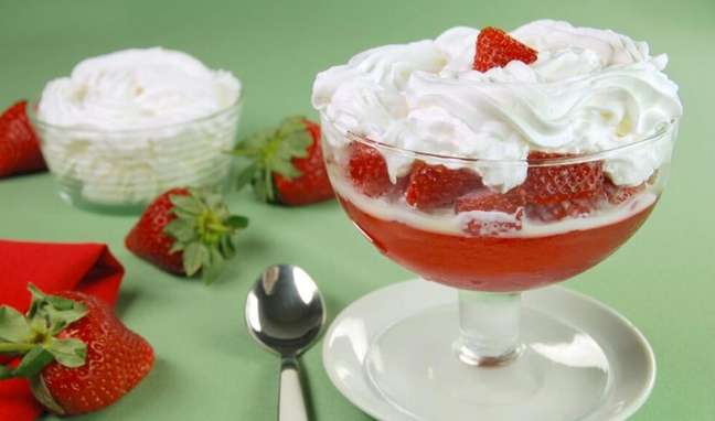 Receitas com morango: 7 opções para aproveitar o melhor da fruta
