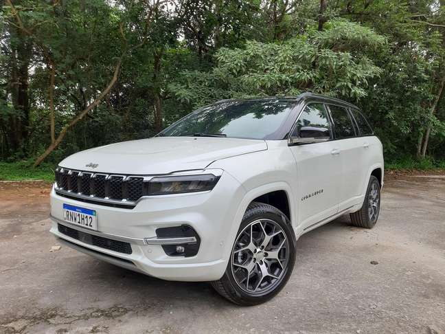 Test Drive: Jeep Commander Overland TD380 4x4