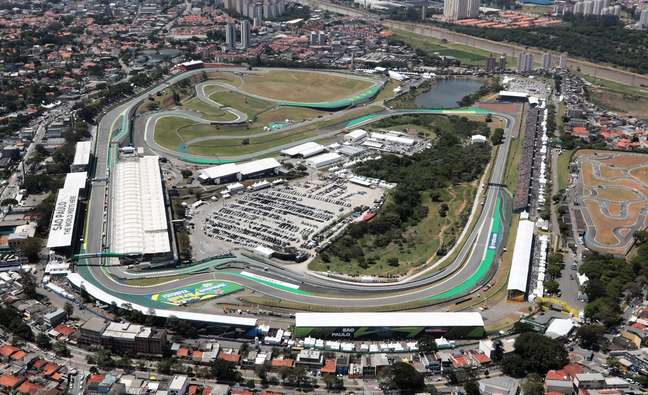 CEO da F1 se rende à Interlagos: “A pista é perfeita”