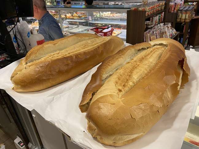 Padaria oferece misto quente de 6kg e coxinha de 3kg! Confira