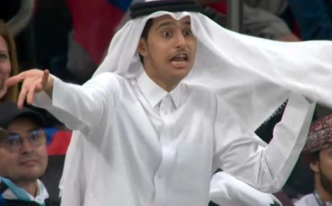 Meme no Catar, árabe “debochado” ganha milhares de fãs no Instagram