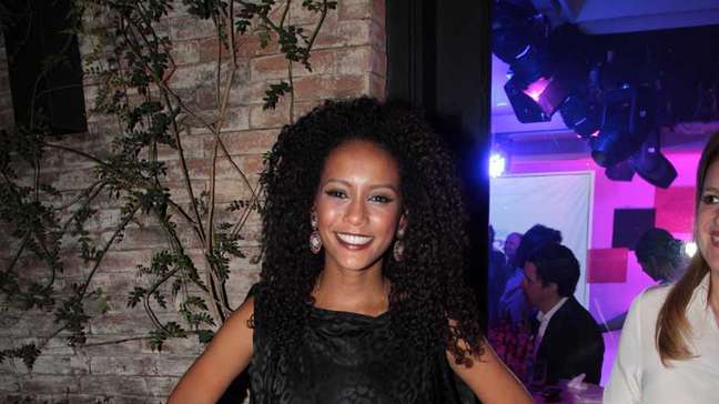Taís Araújo Prestigia Evento De Moda Em São Paulo
