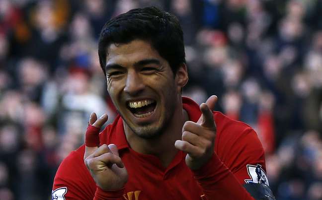 Suárez marca aos 51 do 2º tempo, e Liverpool empata com Chelsea