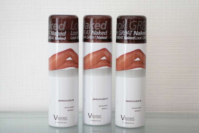 Autobronzeador em spray promete corpo dourado sem manchas