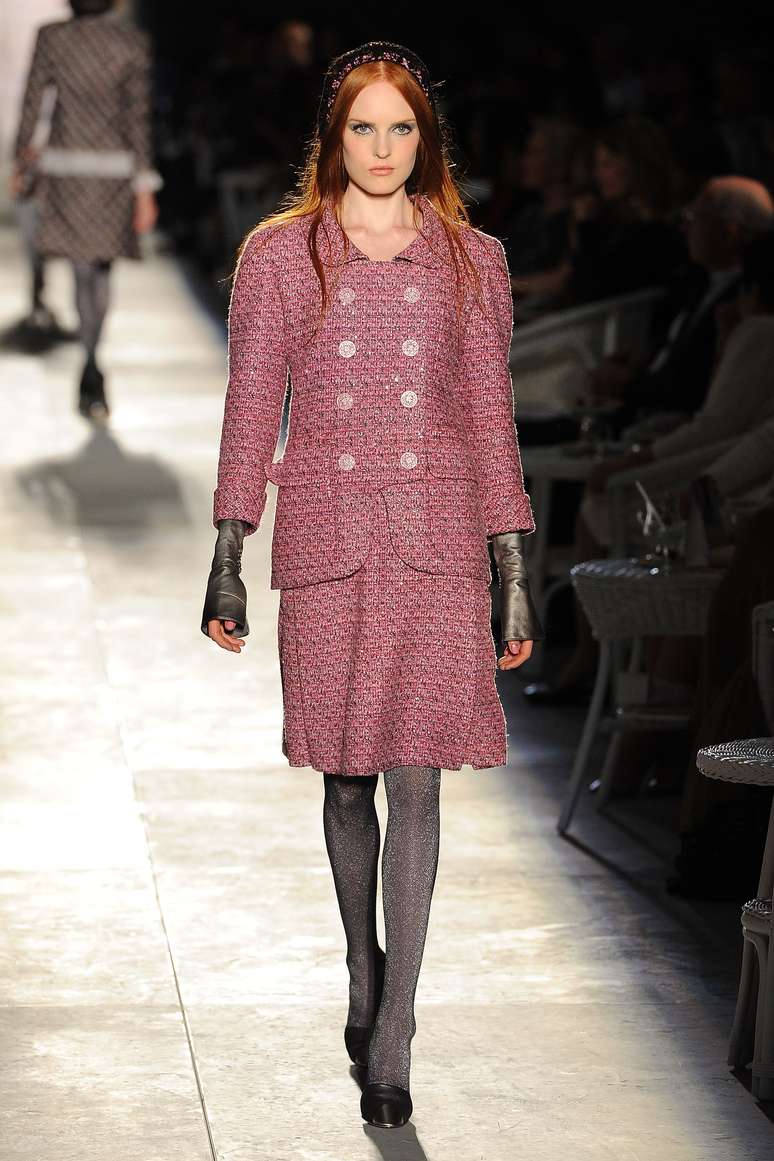 Chanel abre o terceiro dia de desfiles da semana de moda de Paris