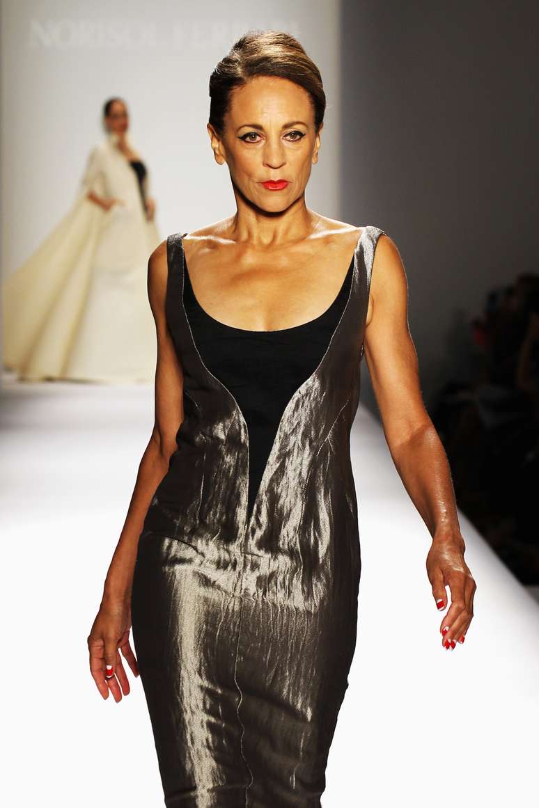 Modelos mais velhas se destacam na passarela de NY