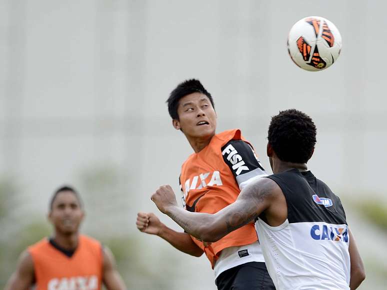 Feliz e surpreso, Zizao agradece Corinthians por convocação e fala em ficar