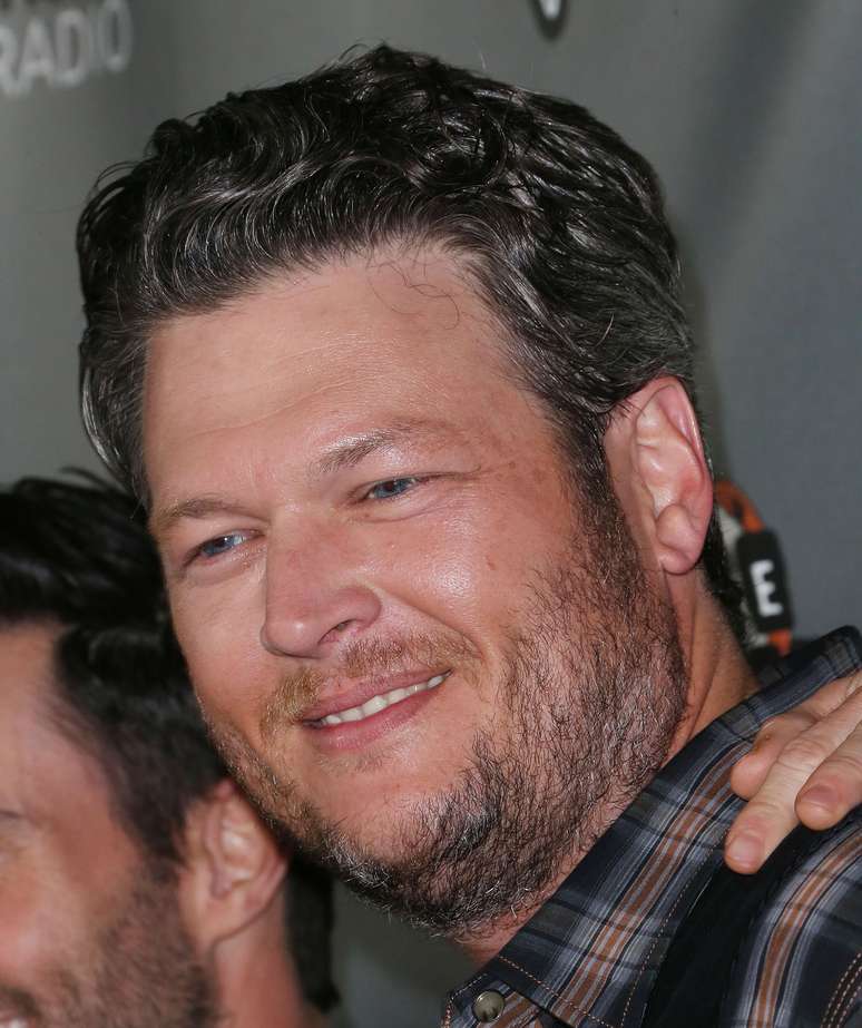 Blake Shelton anuncia show beneficente após tornado em Oklahoma