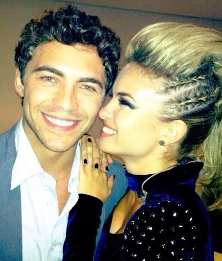 Jornal: em briga, atriz de 'Rebelde' teria sido empurrada pelo namorado