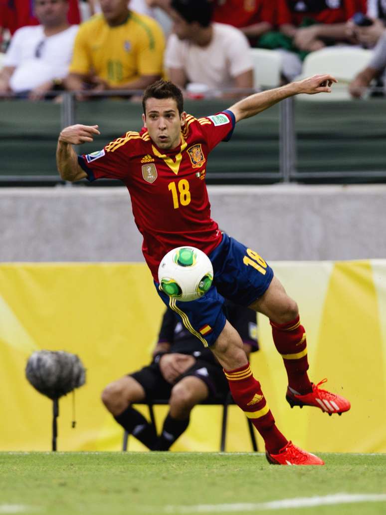 Jordi Alba se surpreende por ter feito dois gols: "não é normal"