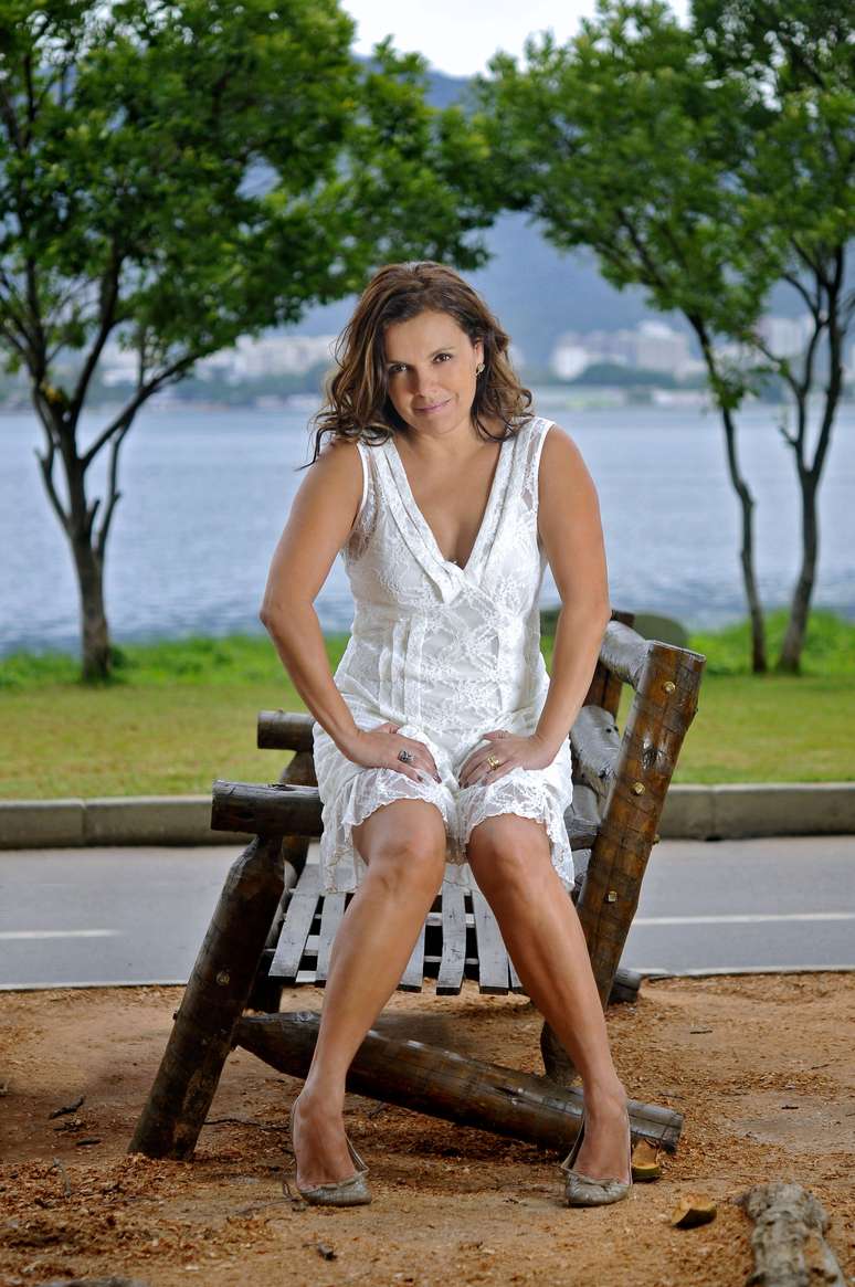 Na pele de mãe sensual, atriz diz: "comédia é bem mais complicado"