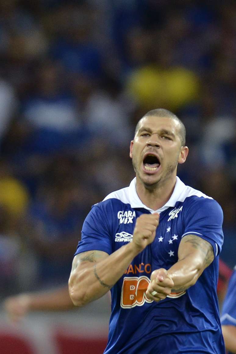 Na estreia como titular, Fran Mérida festeja gol e reação do Atlético-PR