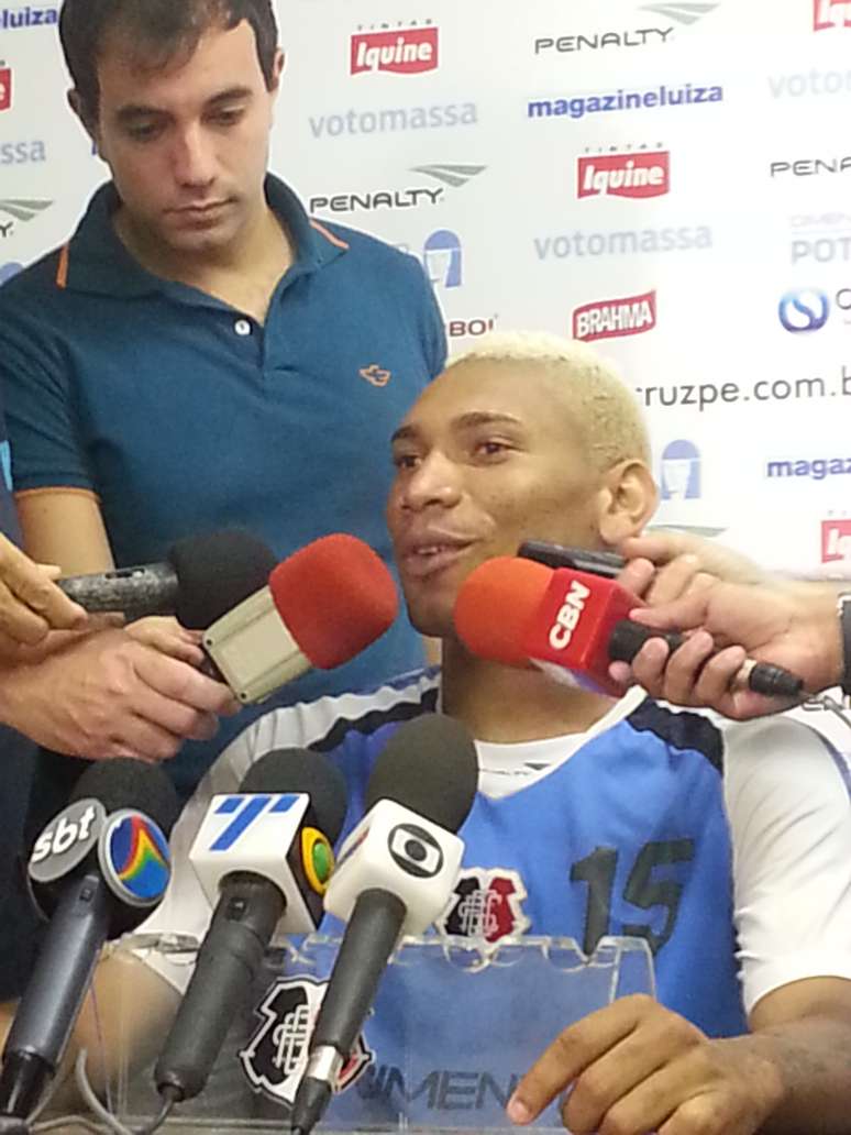 Caça-Rato renova com Santa Cruz para centenário e mira titularidade