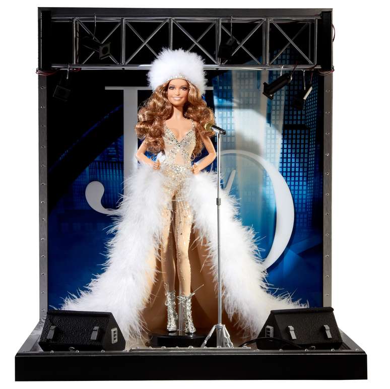 Jennifer Lopez aparece como Barbie; veja fotos