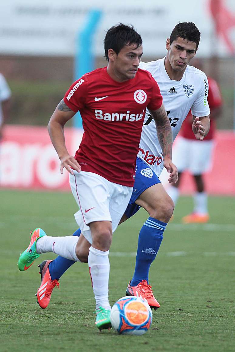 Internacional 3 x 1 Cruzeiro-RS: time colorado avança no Gaúcho