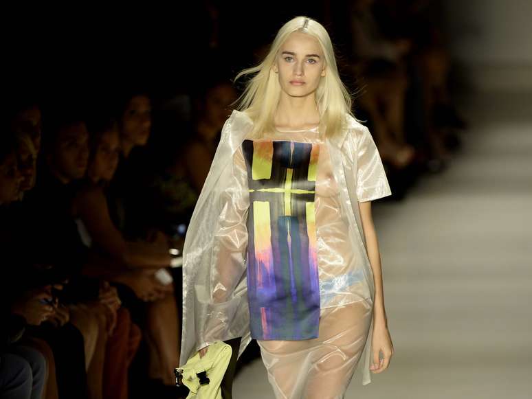 SPFW verão 2015: veja como foi o desfile de Vitorino Campos
