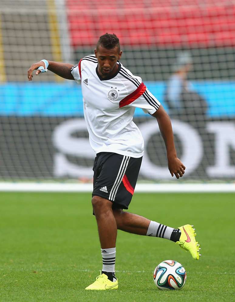 Parceiro de Dante no Bayern, Boateng está ansioso pelo confronto