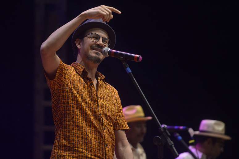 Siba faz Carnaval em Goiânia e ode à música pernambucana
