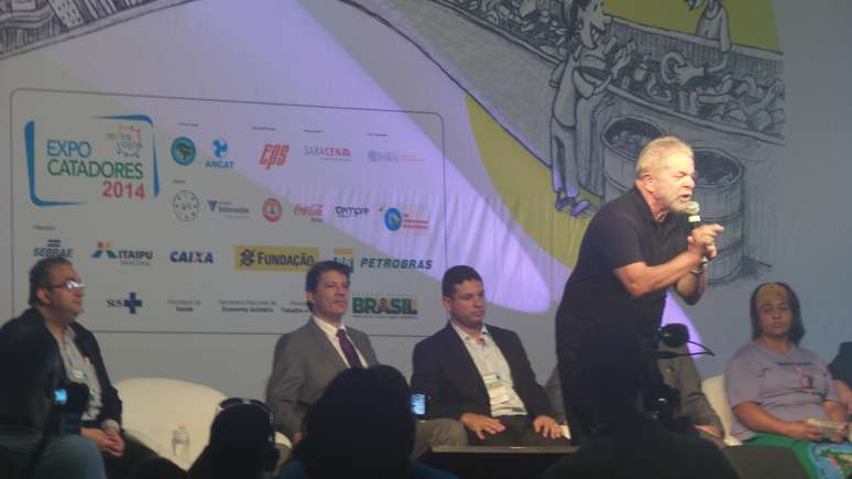 Em SP, Lula sugere que é "mais esperto” quem cobra o governo